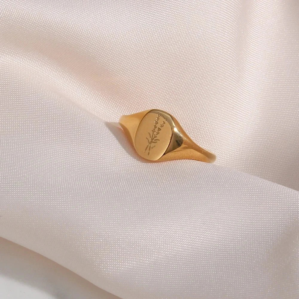 BowLift | 18k Dainty Floral Signet Rings