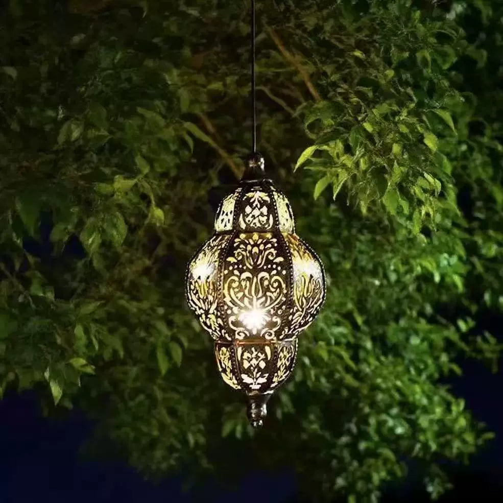 Outdoor Projection Hollow Baroque Solar Garden Hanging Lamp