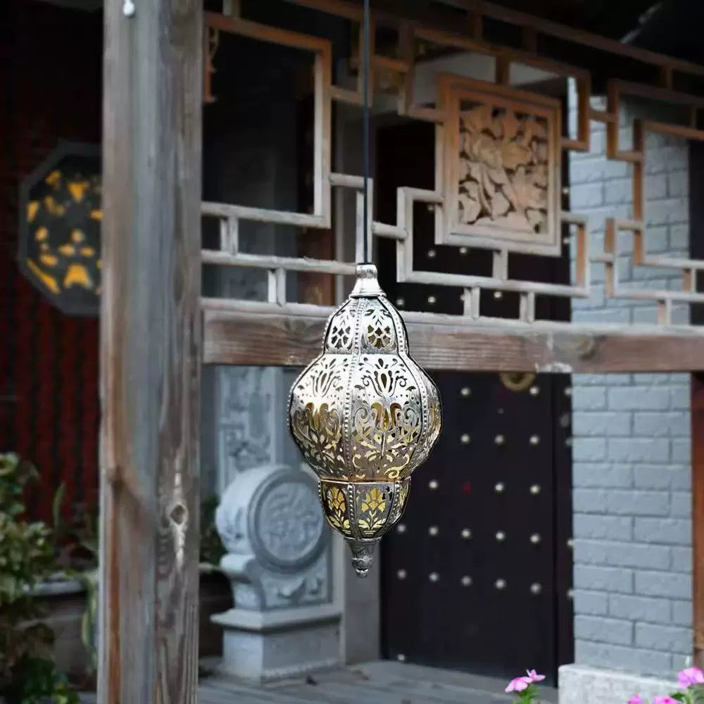 Outdoor Projection Hollow Baroque Solar Garden Hanging Lamp